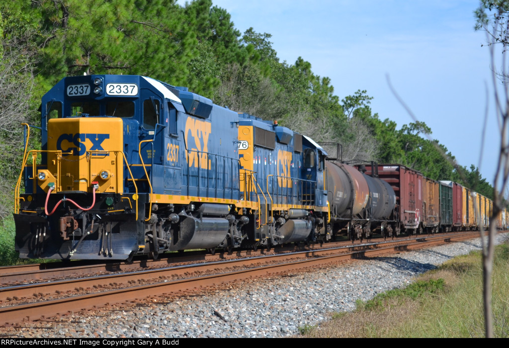 CSX ROAD SLUG 2337 WITH GP40-2 6476